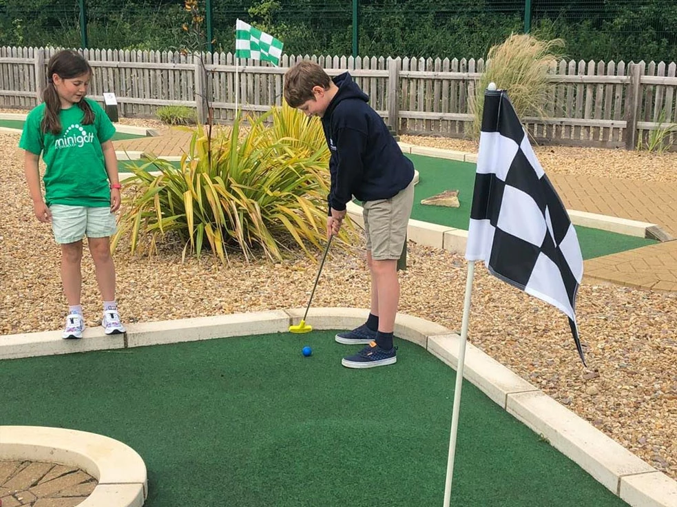 Mini Golf Peterborough | Find us at Dobbies Garden Centre